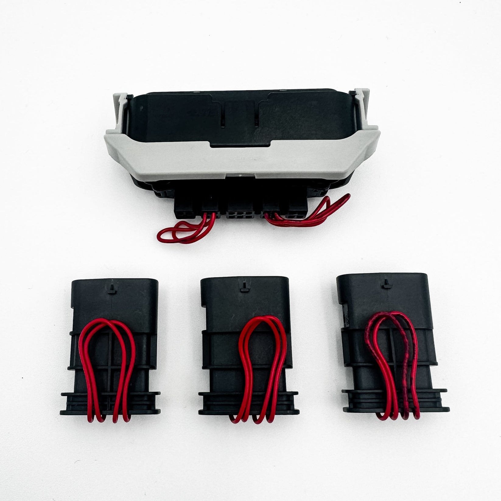 CAN Plug for 3.0L Duramax LM2 – USA Made OEM Fitment - DIESELR Corp.